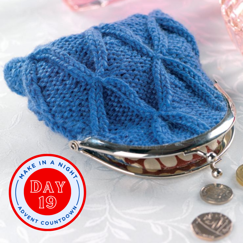 Advent Day 19: Smocked Coin Purse | Knitting Patterns | Let's Knit Magazine
