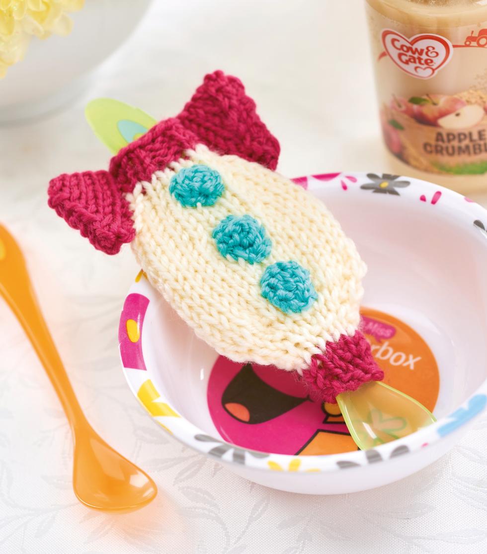 Aeroplane Spoon Cosies | Knitting Patterns | Let's Knit Magazine