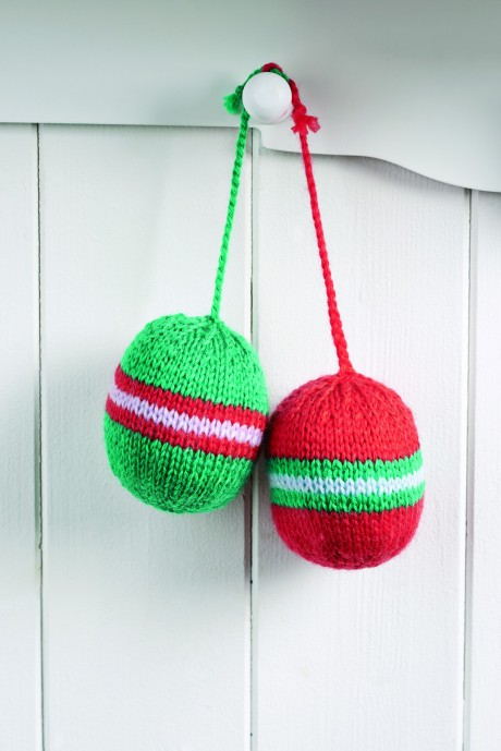 Bonus bauble pattern | Knitting Patterns | Let's Knit Magazine
