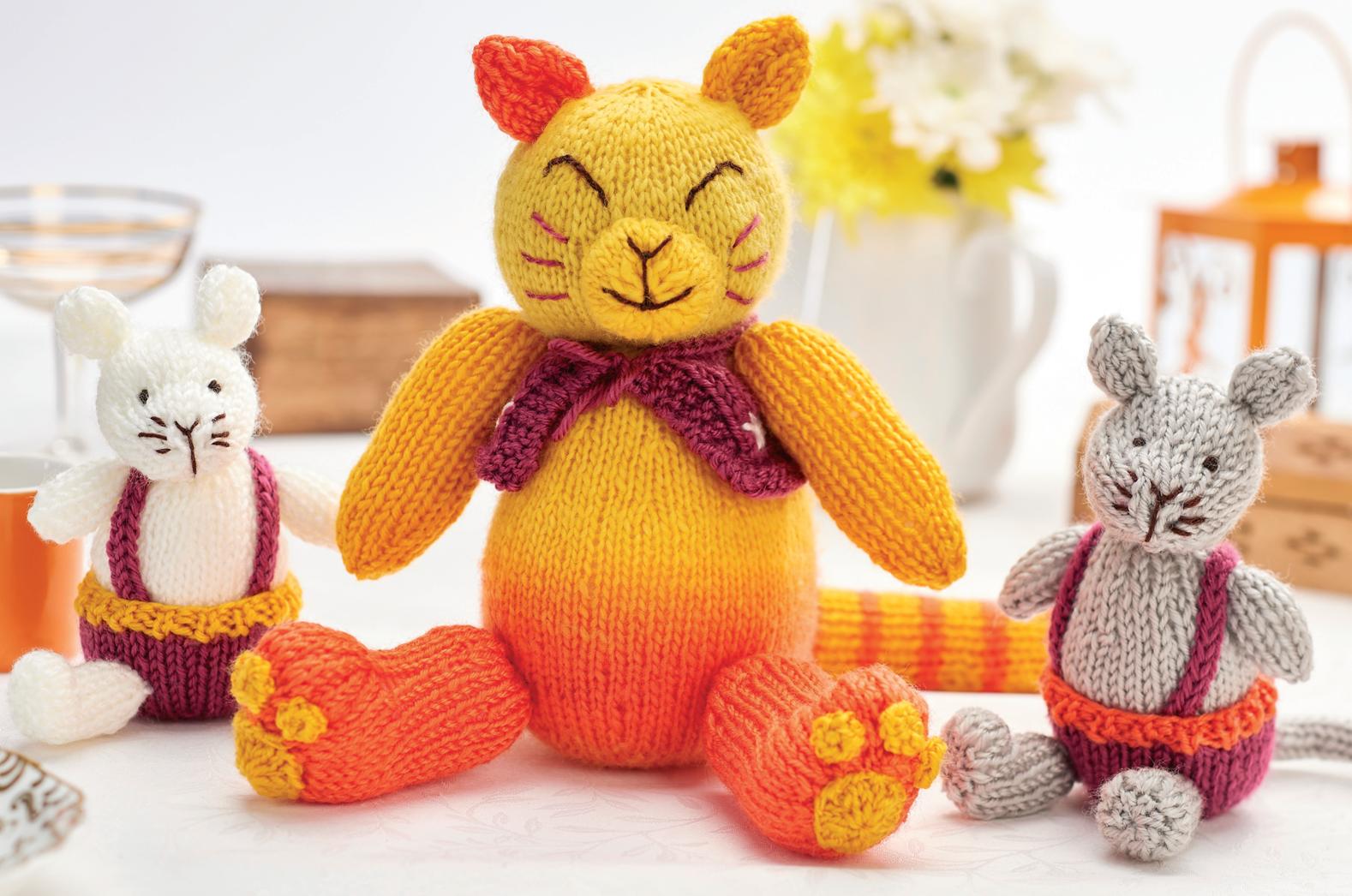 Cat & Mouse | Knitting Patterns | Let's Knit Magazine