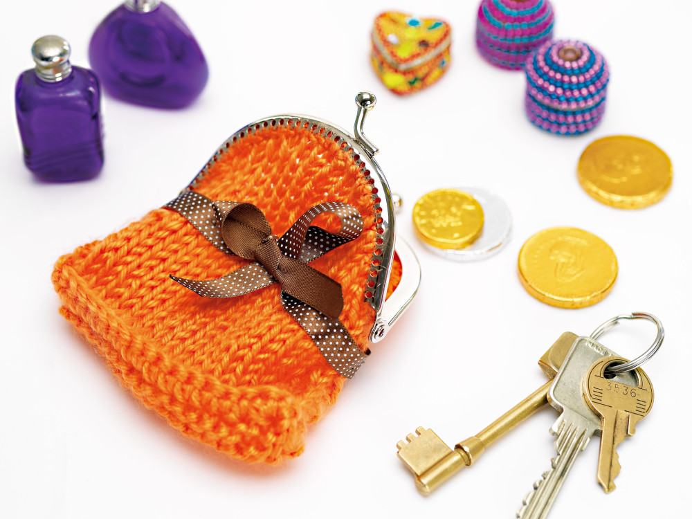 Quick Coin Purse | Knitting Patterns | Let's Knit Magazine