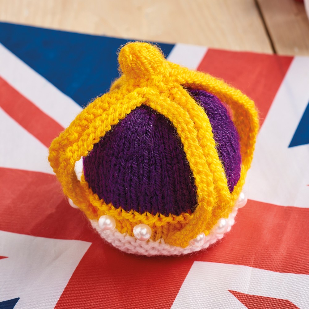 Mini Crown Chocolate Orange Cover | Knitting Patterns | Let's Knit Magazine