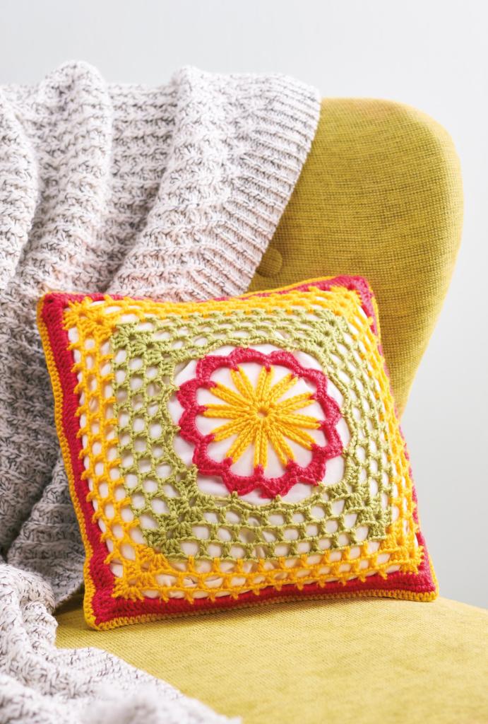 Daisy Cushion | Crochet Patterns | Let's Knit Magazine
