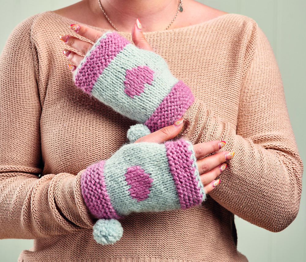Embroidered Heart Hand Warmers Knitting Pattern | Knitting Patterns ...