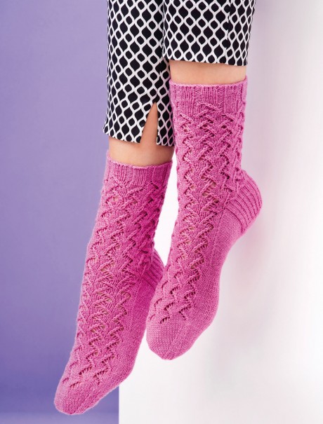 Beginner’s lace socks | Knitting Patterns | Let's Knit Magazine