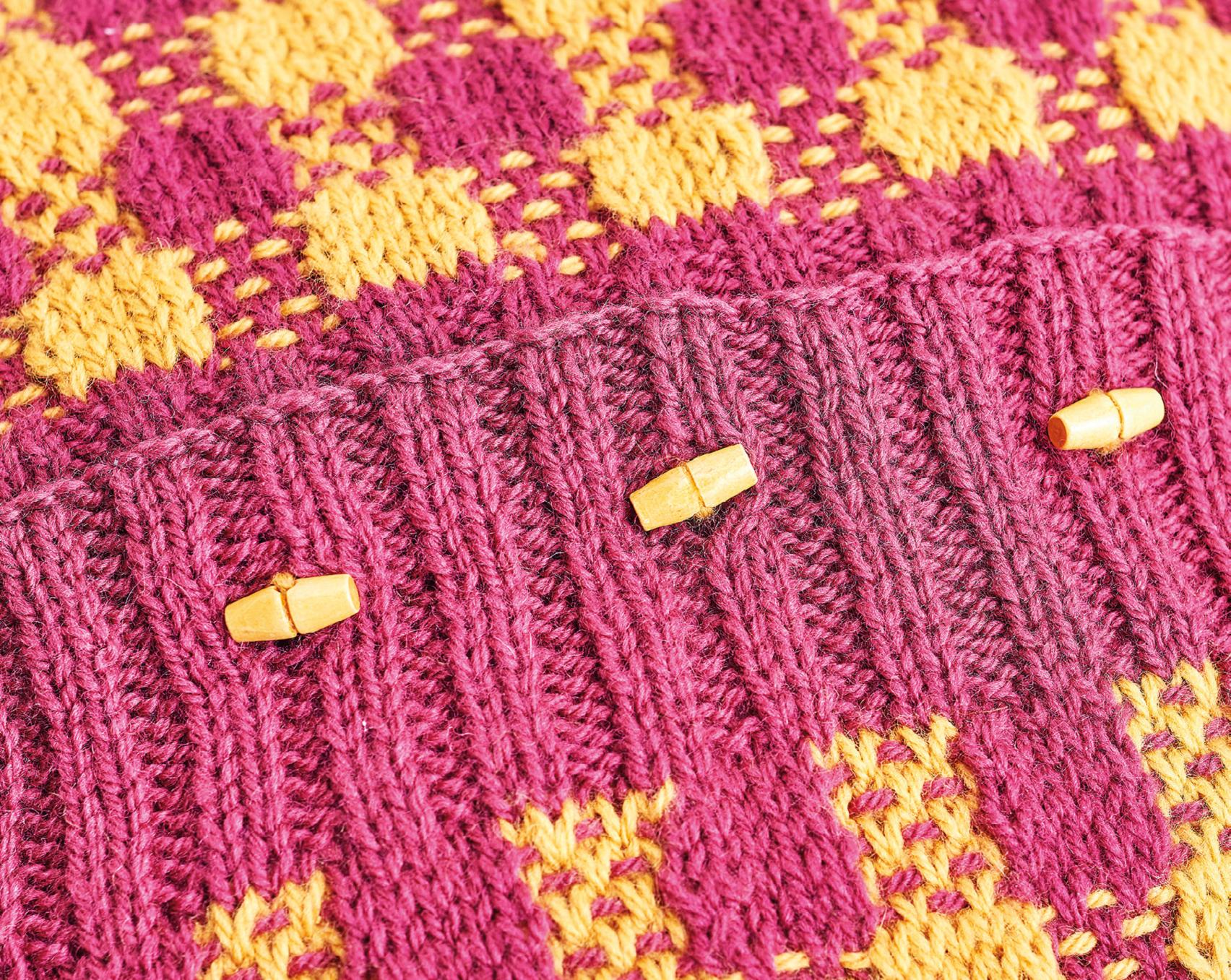 Learn To Knit A Plaid Stitch Tartan Cushion | Knitting Patterns | Let's ...