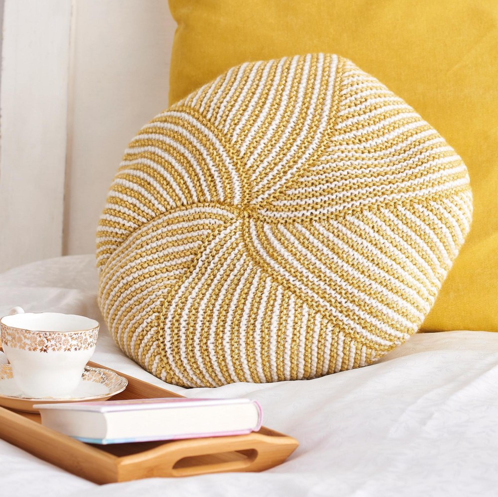 Pinwheel Stripe Cushion | Knitting Patterns | Let's Knit Magazine