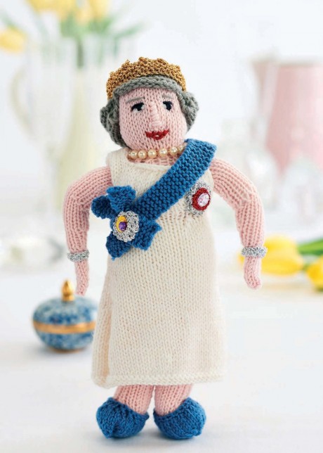 Knit Her Majesty The Queen Elizabeth II | Knitting Patterns | Let's ...