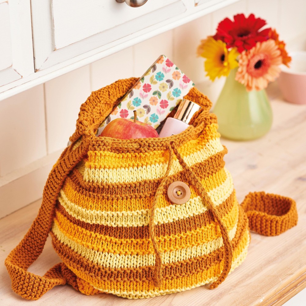 70s Style Retro Backpack Knitting Pattern | Knitting Patterns | Let's ...