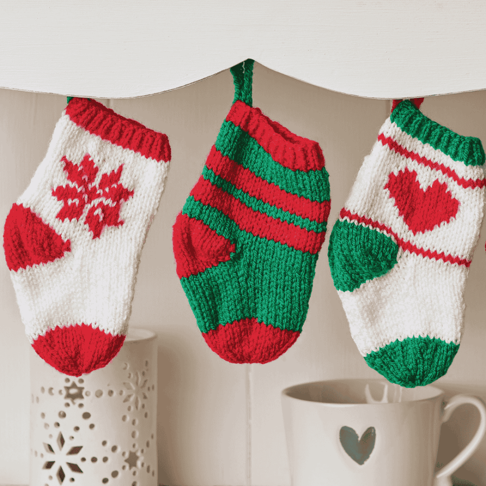 Mini Christmas Stockings Knitting Pattern | Knitting Patterns | Let's ...