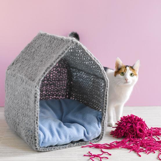 Wire-frame Cat House | Knitting Patterns | Let's Knit Magazine