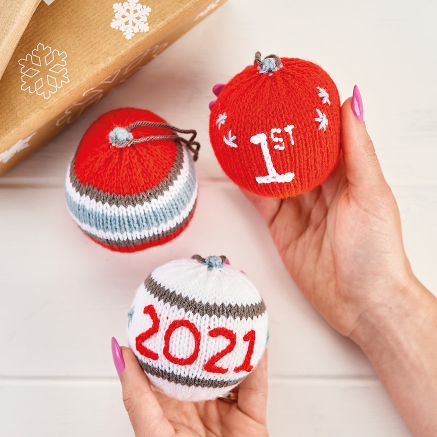 Baby’s First Christmas: Baubles | Knitting Patterns | Let's Knit Magazine