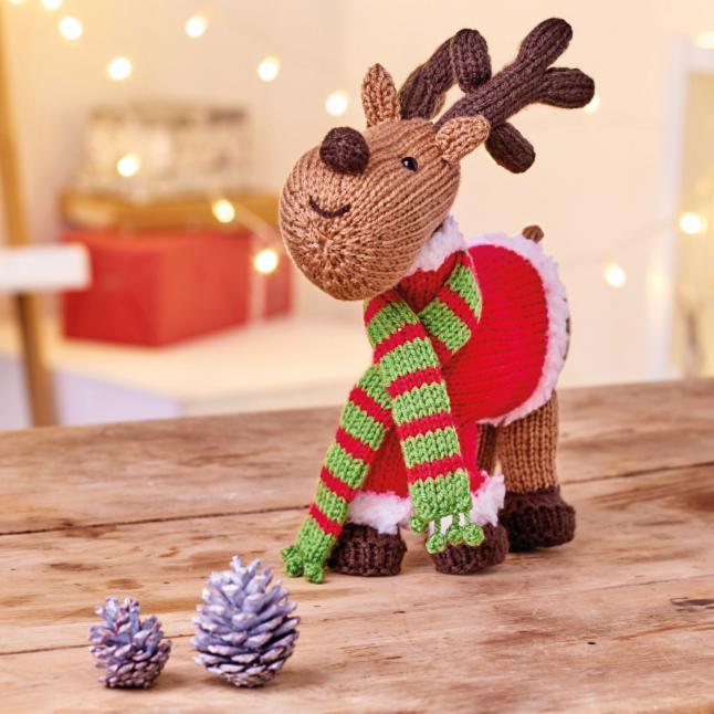 Festive Reindeer Toy Knitting Pattern | Knitting Patterns | Let's Knit ...
