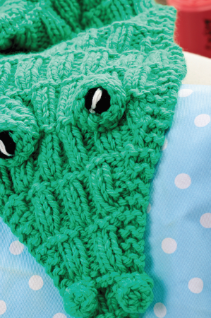 Crocodile Scarf | Knitting Patterns | Let's Knit Magazine
